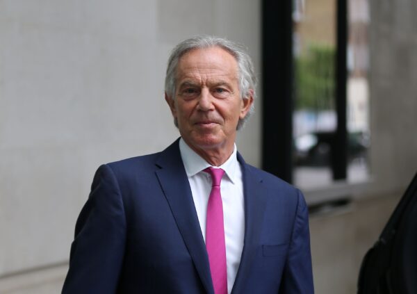 Tony Blair: Großbritannien sollte „Netto-Null“ aufgeben